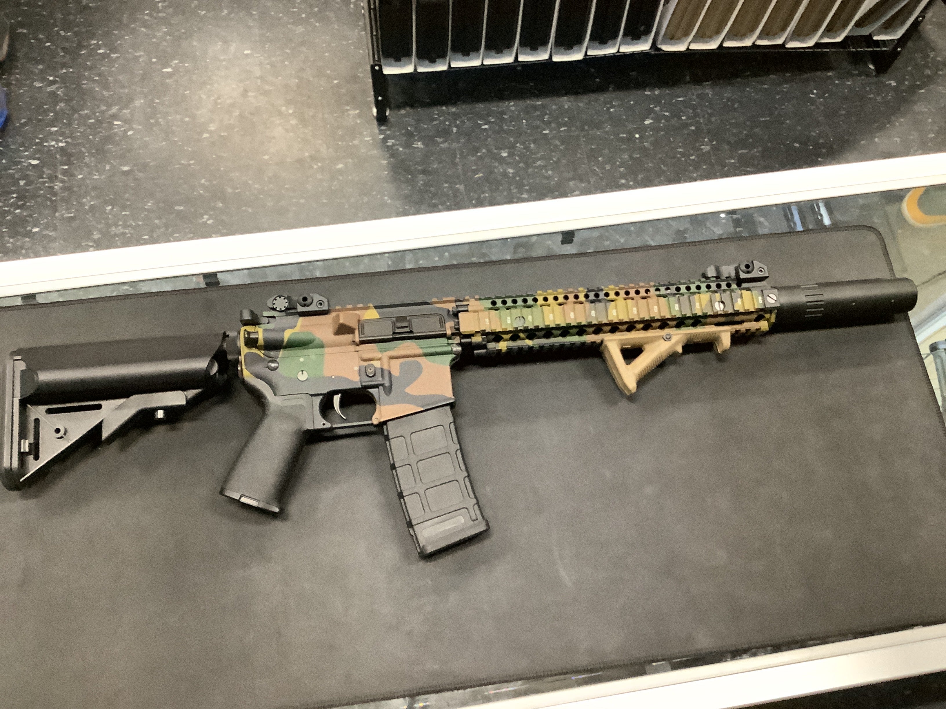 Daniel defence custom M4 – DMZ Paintball & Airsoft